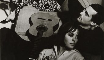 ヘルムート・ニュートン ゼラチンシルバープリント サイン 《Le guitariste Patrick Bashford pour le ...